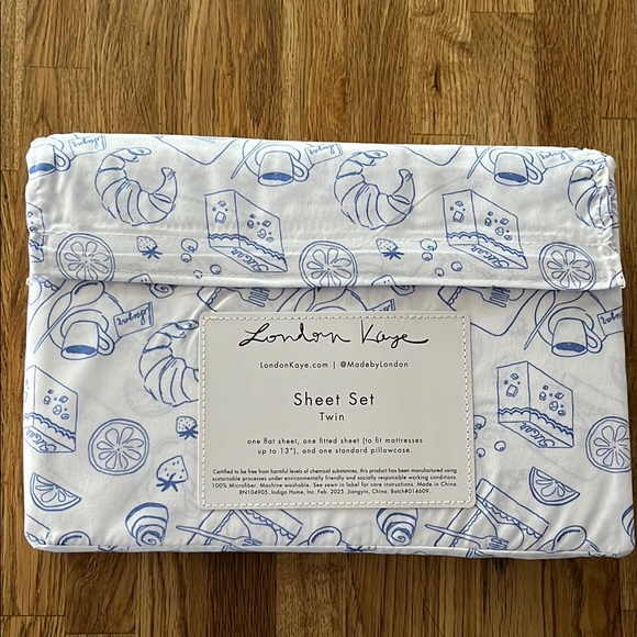 London Kaye | Bedding | Nwt London Kaye Parisian Pastry Twin Sheet Set ...